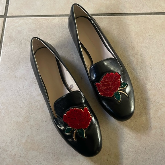 Zara | Shoes | Zara Black Flats With Red Roses | Poshmark